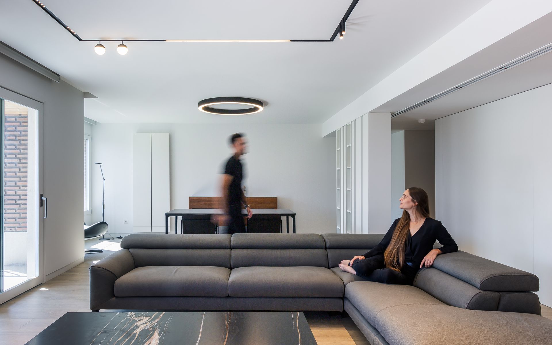 Recessed vs surface lighting: Which one should you choose? | Onok Lighting